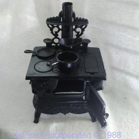Unknown | Accents | Vintage Miniature Iron Black Stove 80s | Poshmark